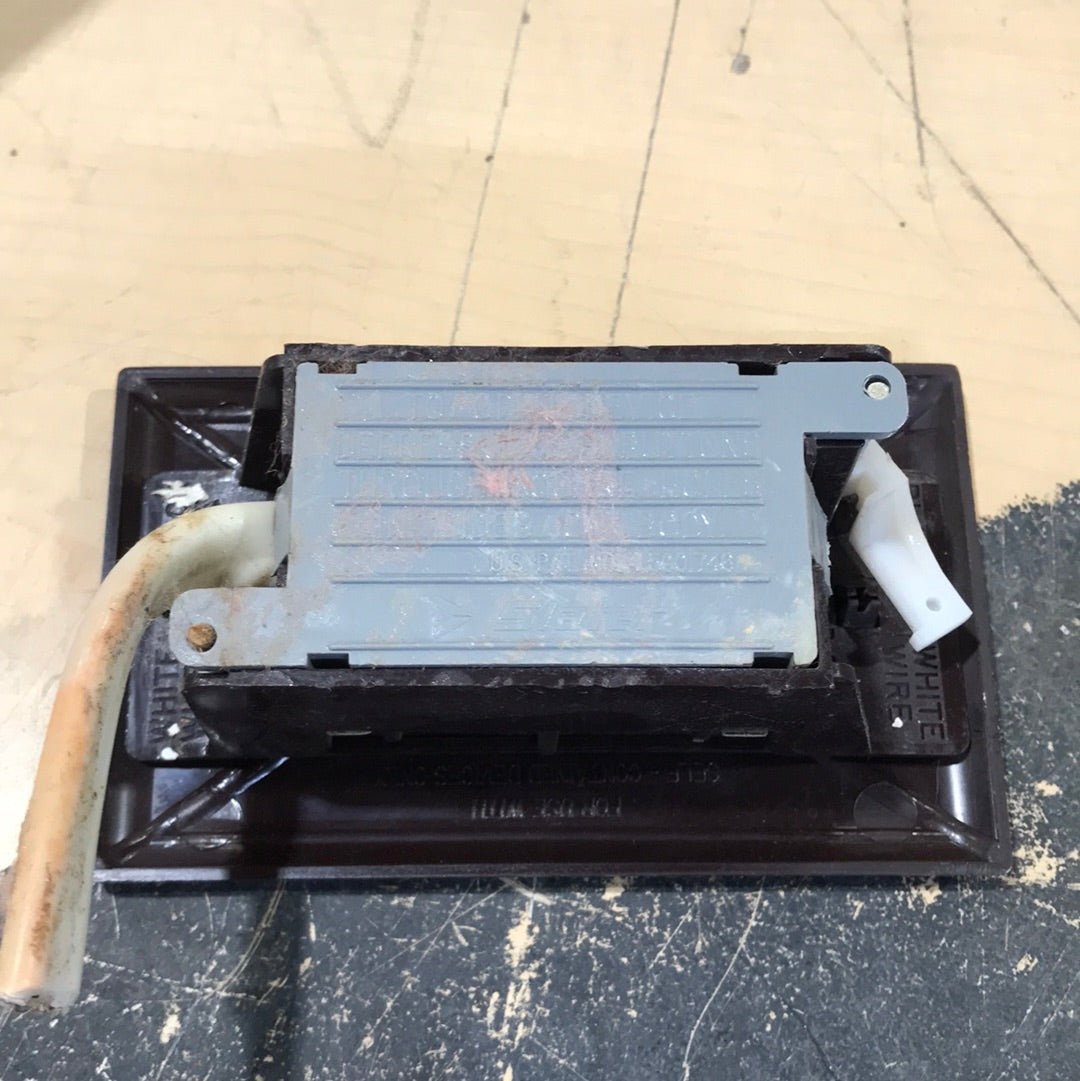 Buy Used RV 15A 125V Wall Receptacle/Outlet BROWN (SLATER ELEC. INC ...