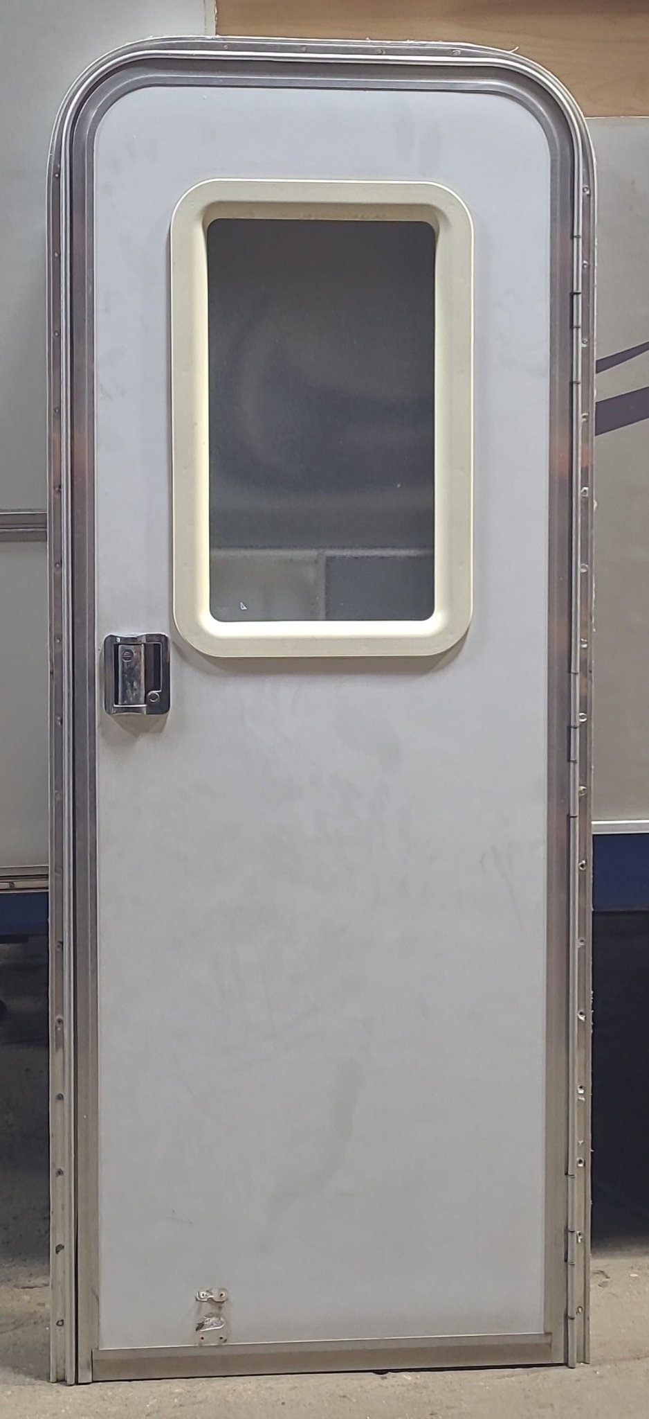 Used RV Entry Doors & Parts | Young Farts RV Parts